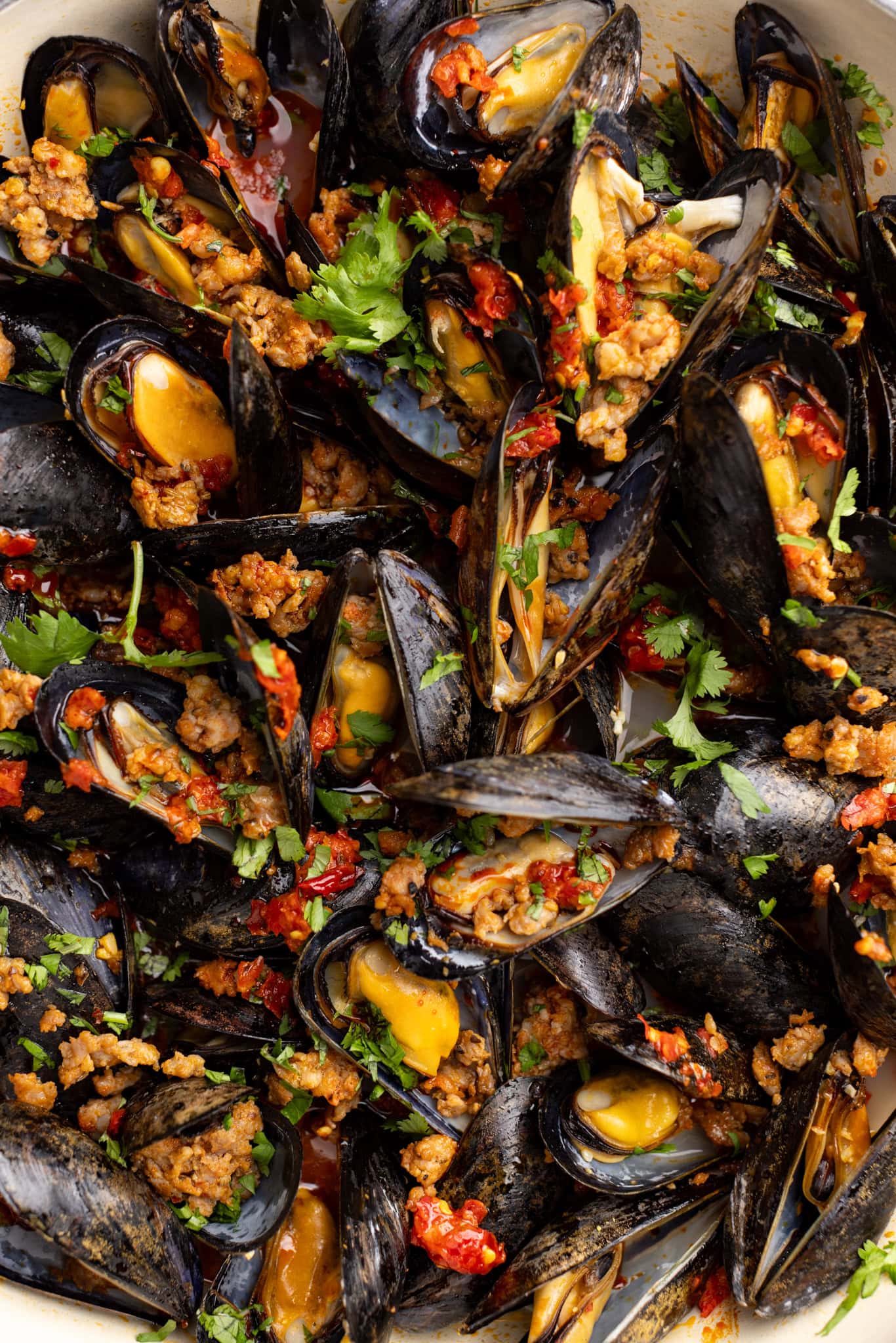 Spicy Mussels in White Wine Sauce - The Bold Appetite